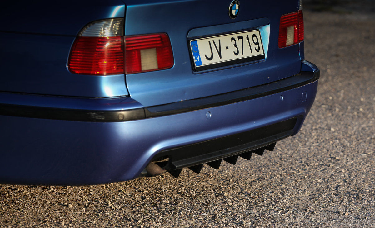 E39 M Sport M5 Rear bumper skirt lower diffuser with fins ribs SHARK in Diffusers Skirts