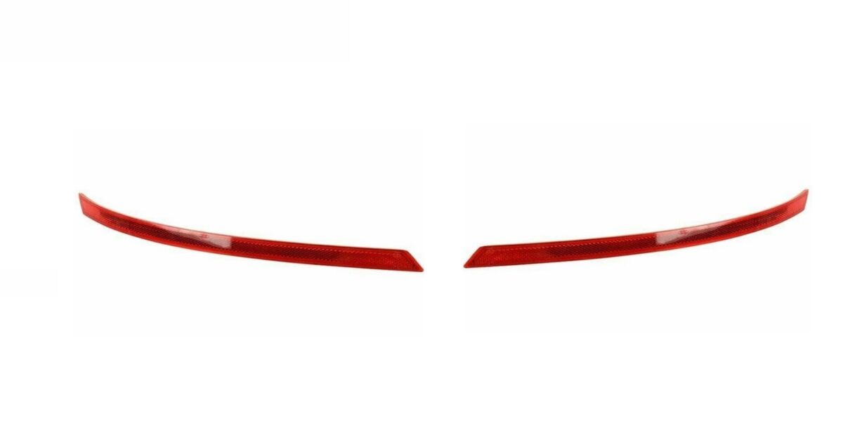 NEW GENUINE FORD FOCUS ST ESTATE 12- REAR BUMPER LOWER REFLECTOR LEFT ...