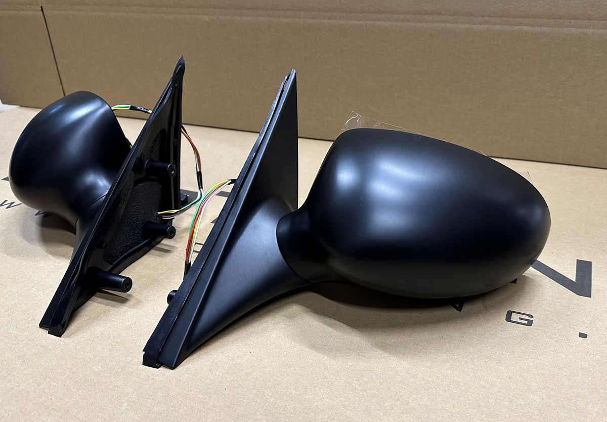 For BMW E60 E61 03-07 M5 Mirrors. Auto folding (Electrical), with ...