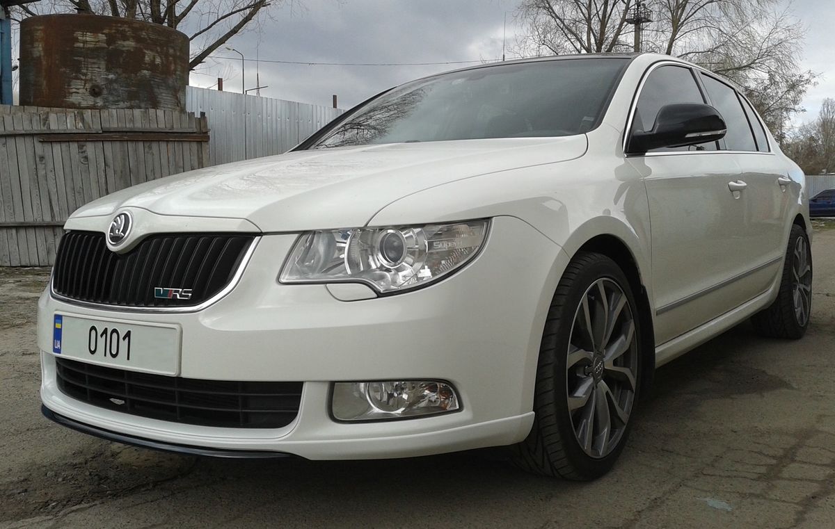 VRS Look Front Bumper Spoiler For Skoda Superb MK2 08-13 in Lips ...