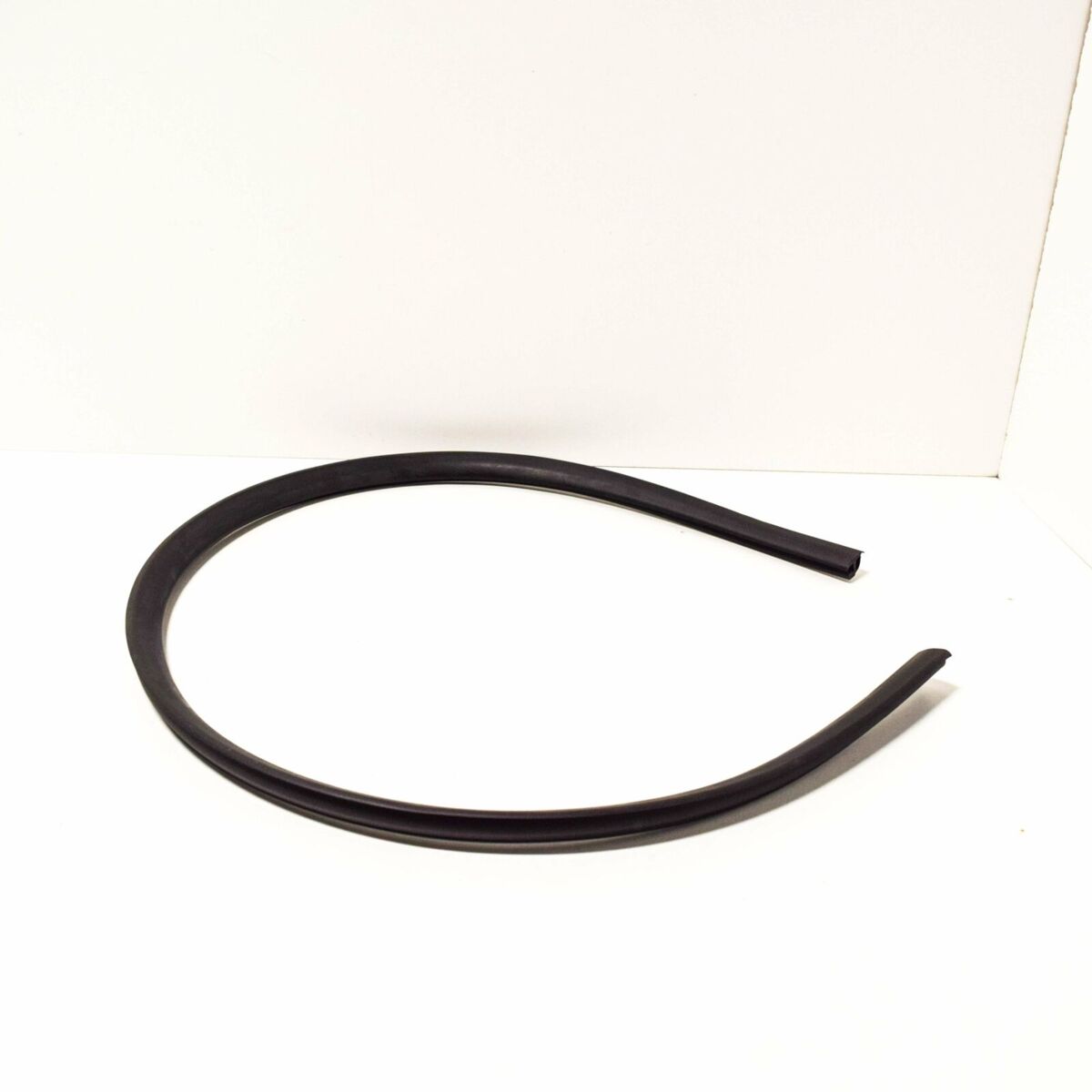 NEW GENUINE MERCEDES BENZ C CLASS W204 SEALING FRAME WINDSHIELD TOP ...