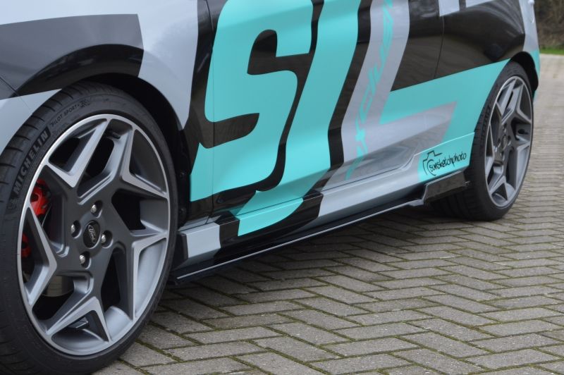 Black Gloss Performance Side skirts addons / Blades / diffusers / sill ...
