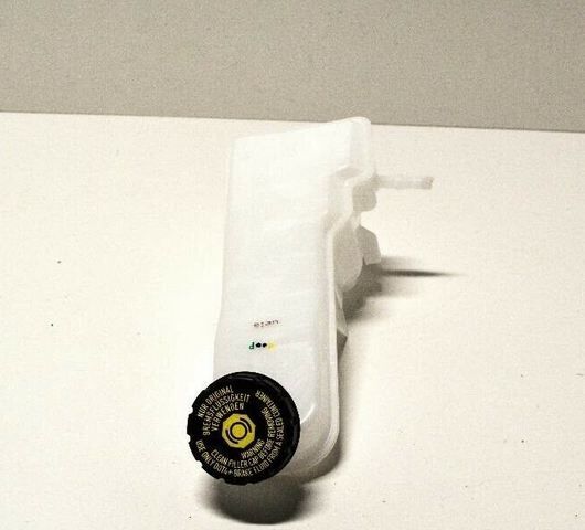 NEW GENUINE MERCEDES-BENZ W176 BRAKE FLUID EXPANSION TANK RESERVOIR ...